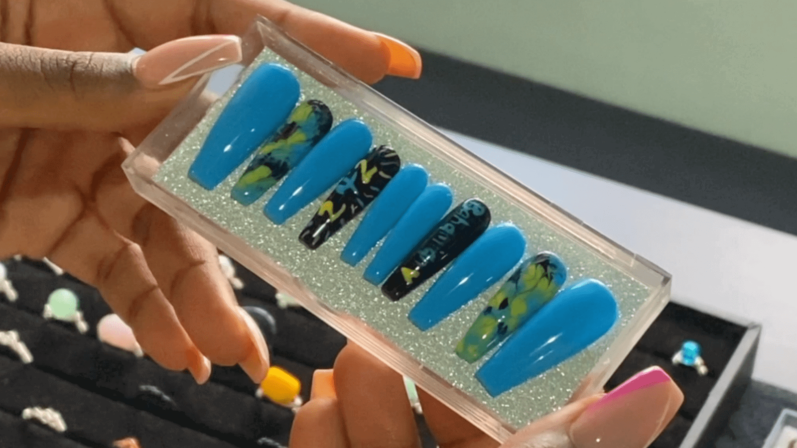 Ridiculouspop - Bahamian Pride For Your Nails - Our News