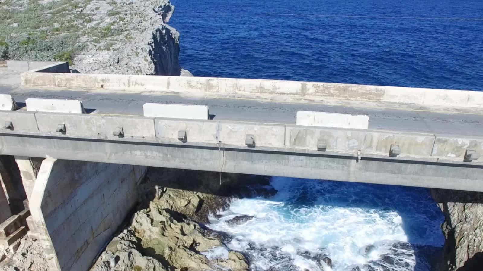 New Details on Glass Window Bridge - Our News