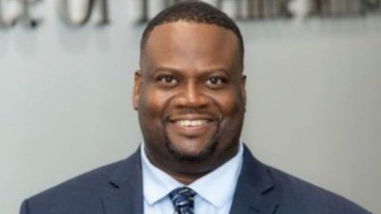 Press Secretary Hosts Final Briefing - Our News