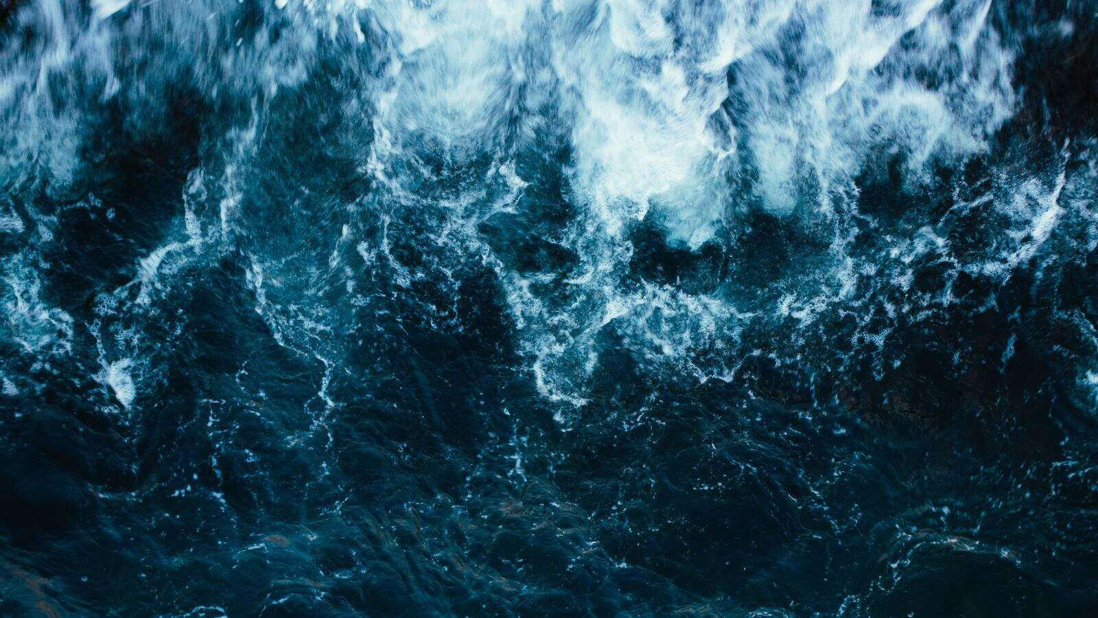 Storm Lee: Fierce Waves Hit Canada - Our News