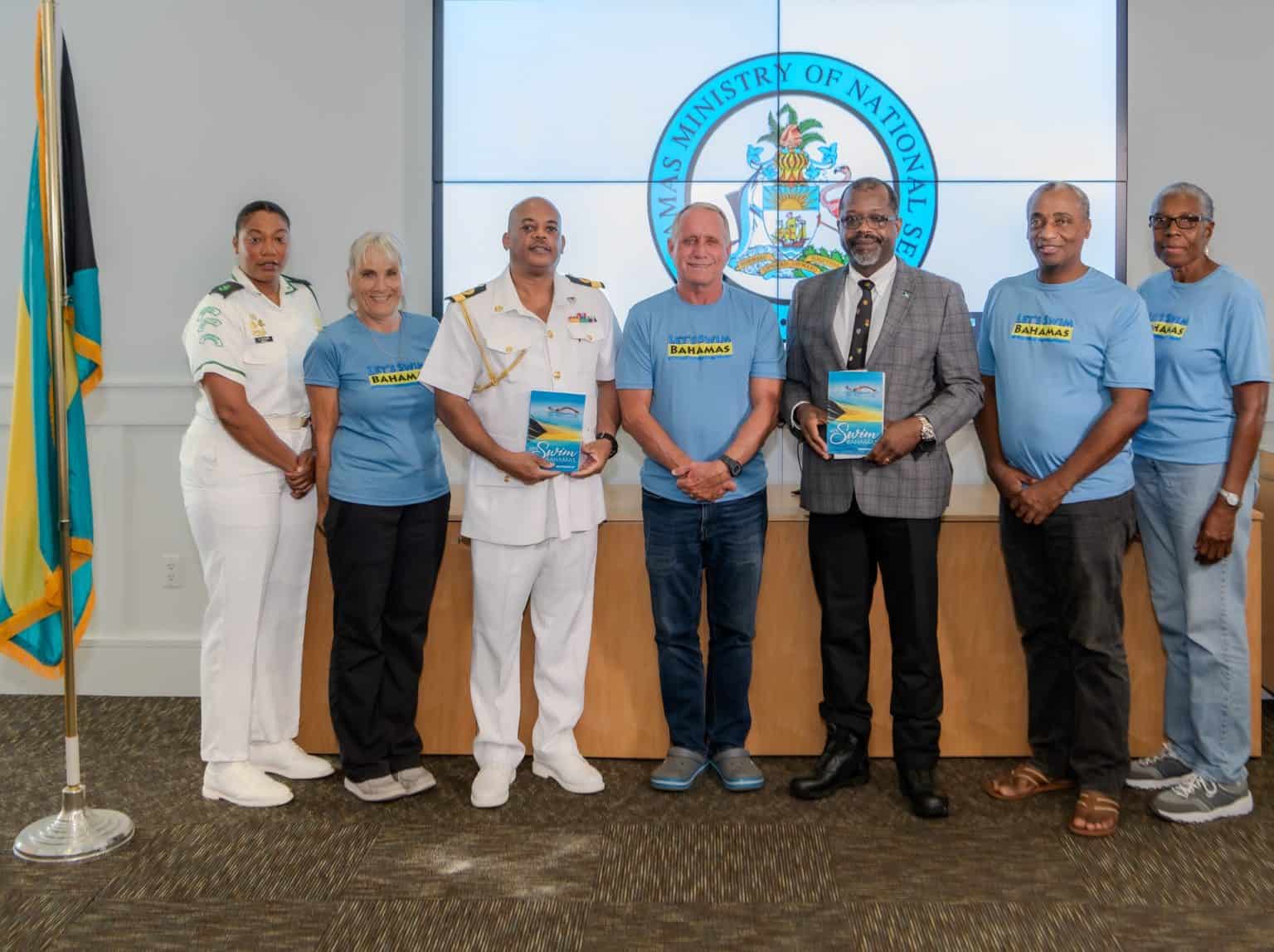 Swim Coach Presents Book to National Security Ministry Officials - Our News