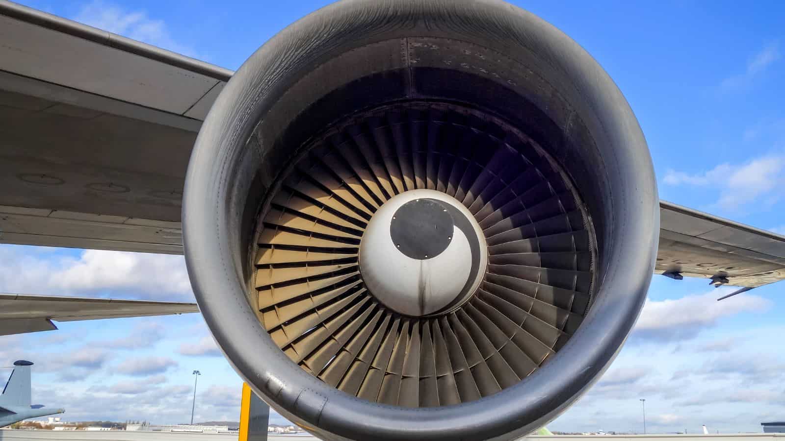 Man Dies After Crawling Inside Jet Engine - Our News