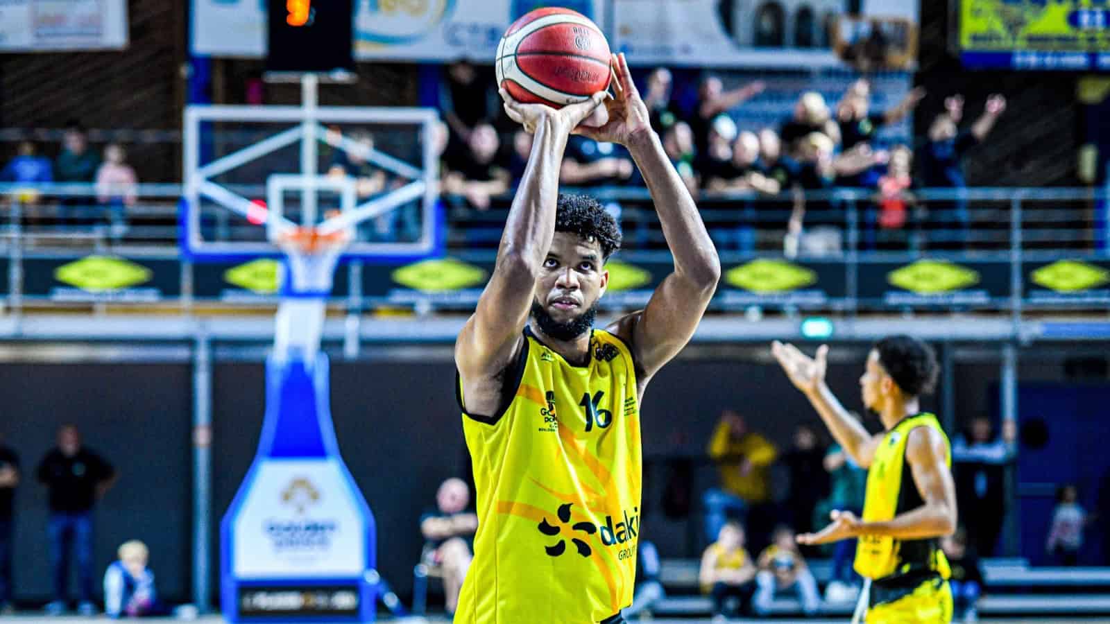 Aaron Levarity Named French League MVP - Our News