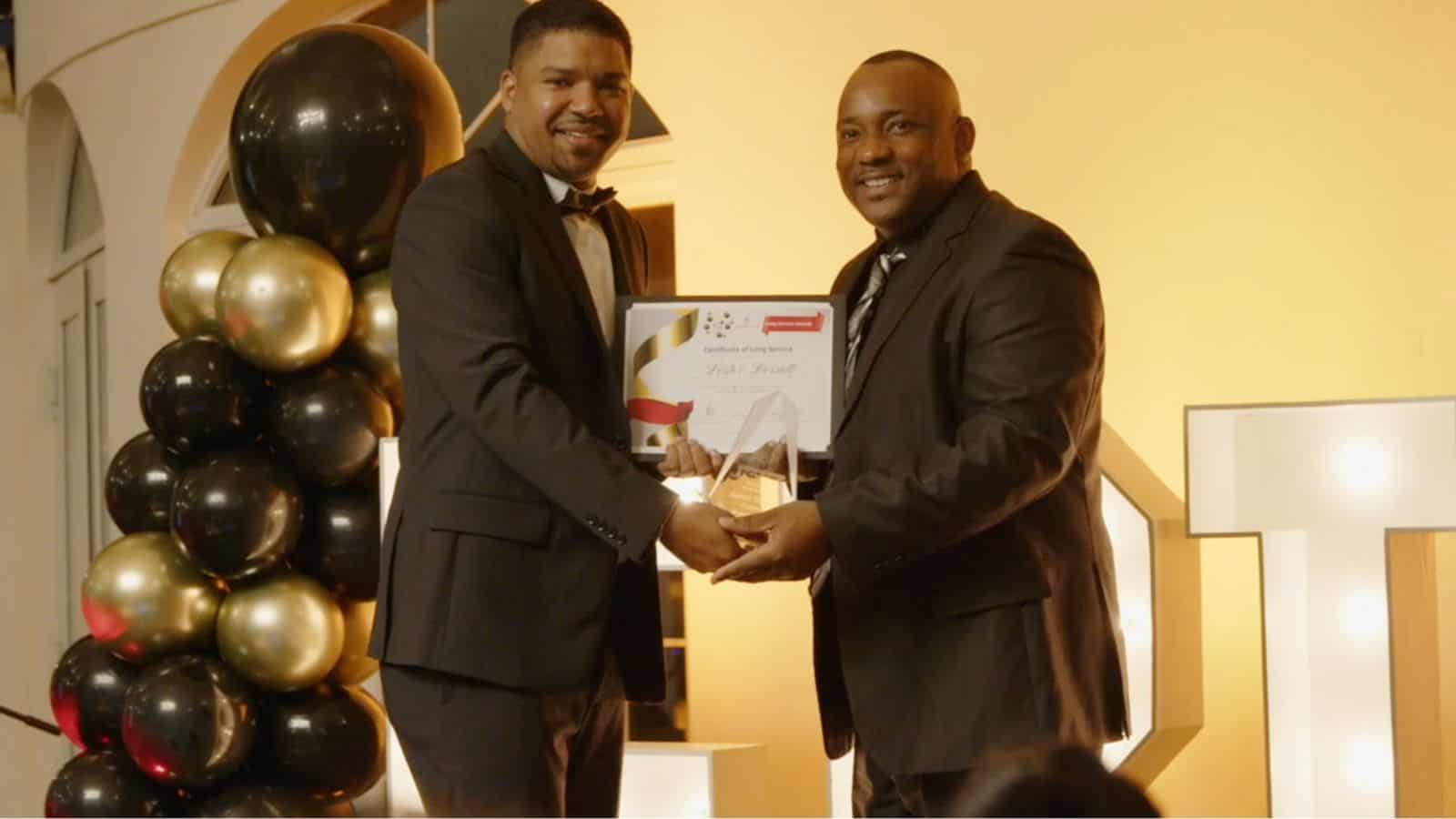 Cable Bahamas Employees Recognized for Outstanding Service - Our News